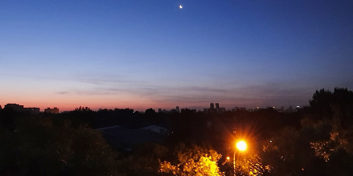 Moonrise at Moonee - by Anthony Tao - Poetry from Beijing