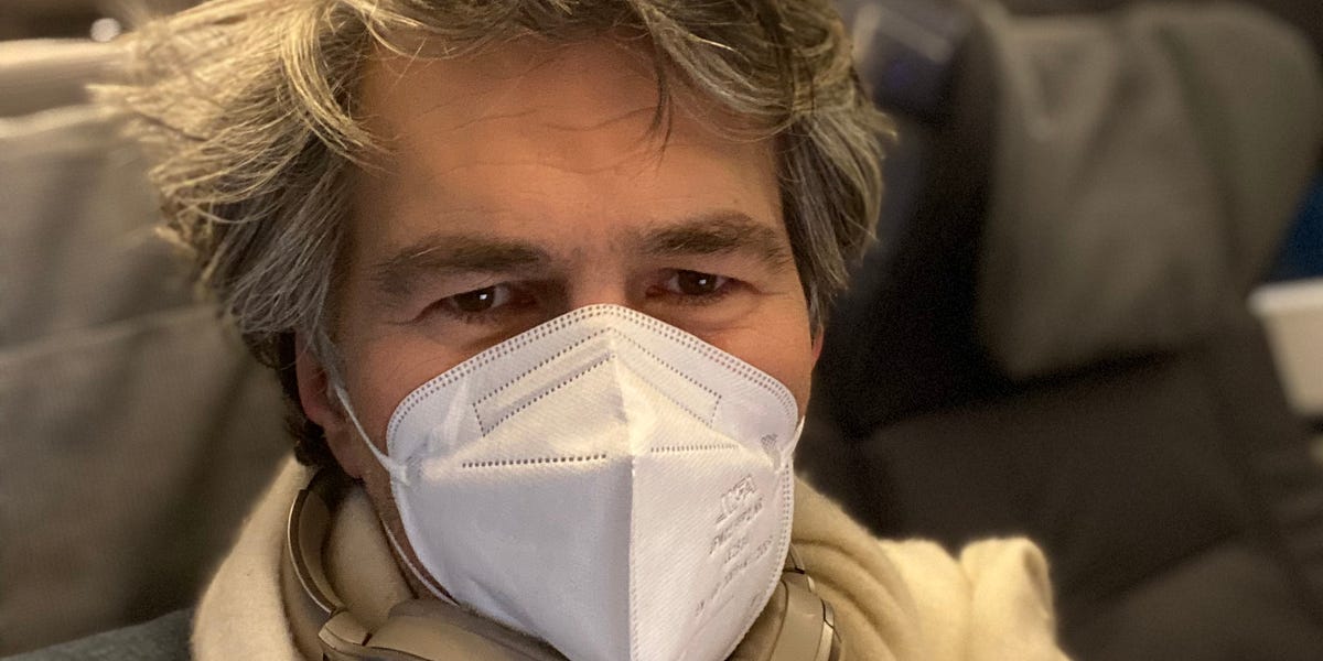 Maskentheater - by Mark Scheibe - Sonntagskind