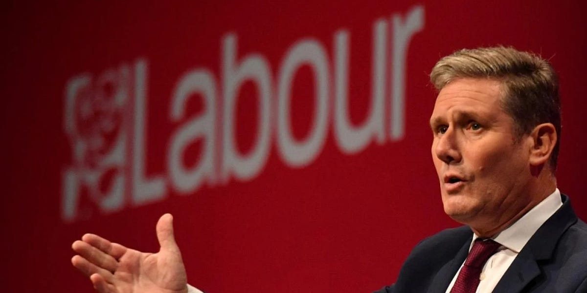 🚩 Jonathan Cook: Keir Starmer enfin en tête des sondages - mais à quel ...