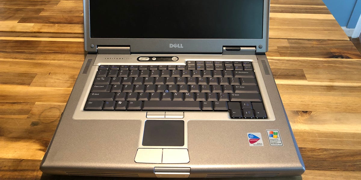 Let's Set Up Windows XP on a Vintage Dell Laptop