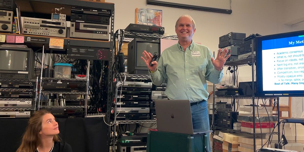 Why Experts Need Elites | Robin Hanson Interview Byte