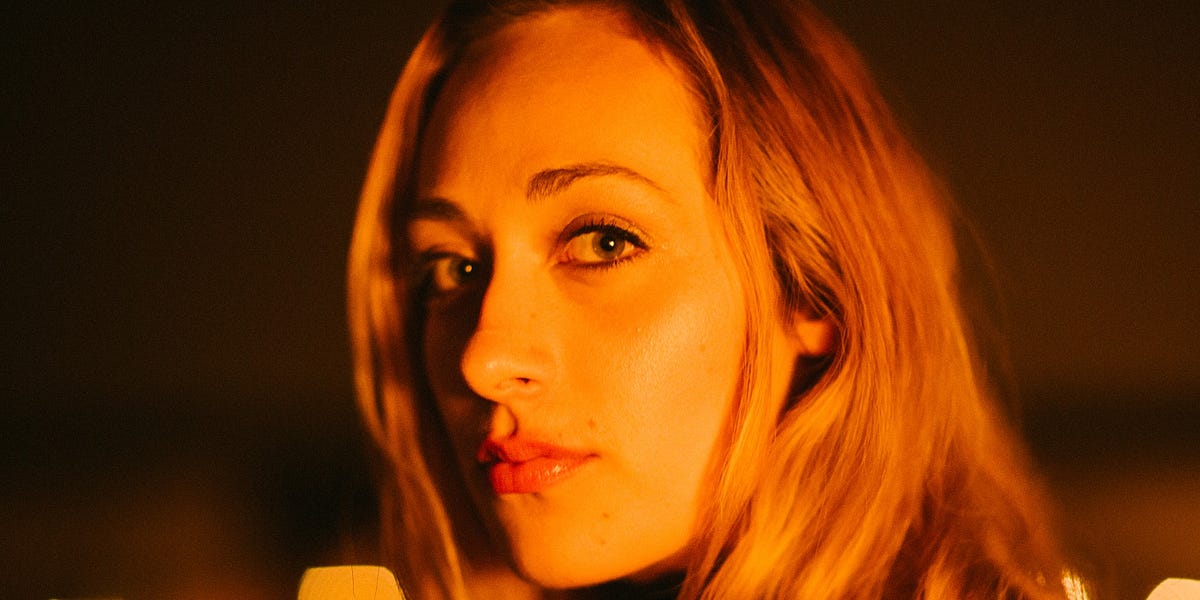 integrate - by Leah Moth - Vita Erotica