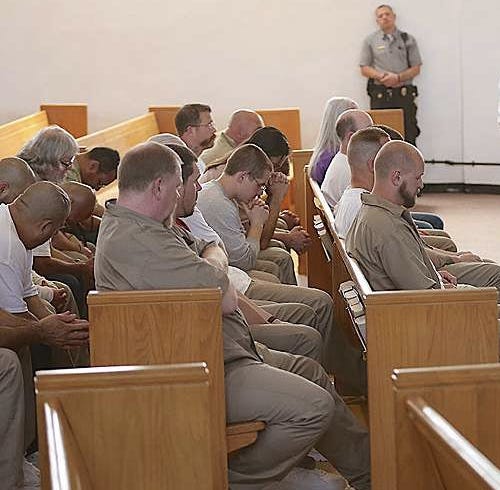 Holy Week behind bars - Prison chaplains adapt and improvise at Easter