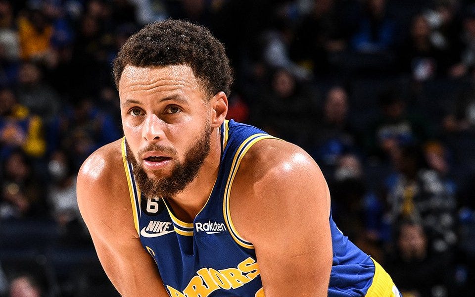 Steph Curry suffers shoulder subluxation, out for weeks