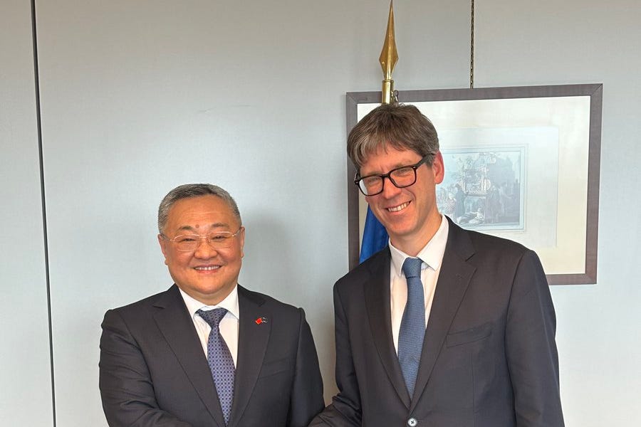 De Chinese Wouden, donderdag 30 maart: Tsai geland, voortgang anti ...