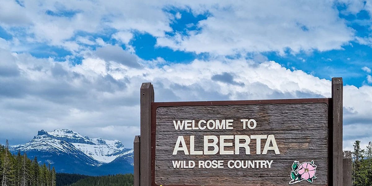 All provinces and territories see interprovincial migration losses as ...