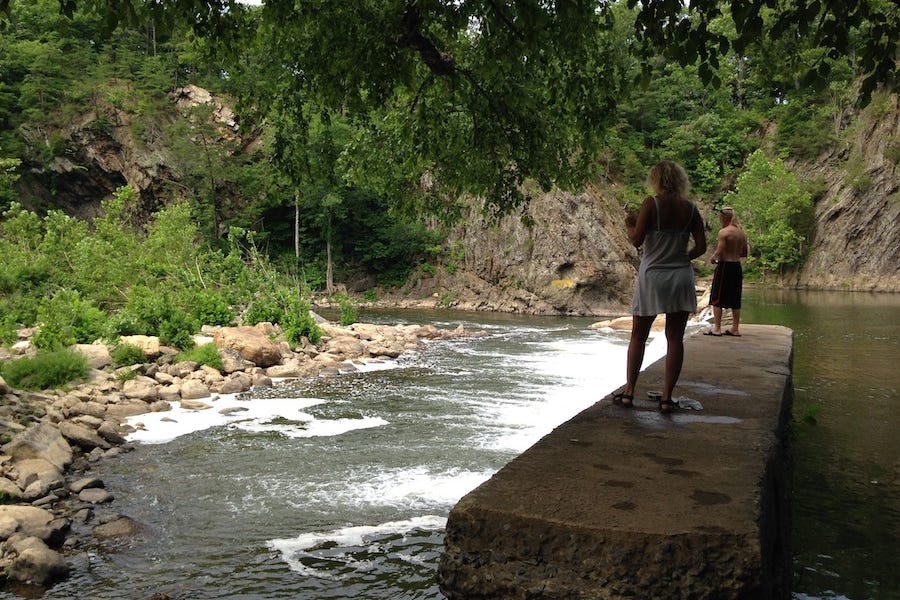Sticky Situations - by Robbe Reddinger - Suppertime