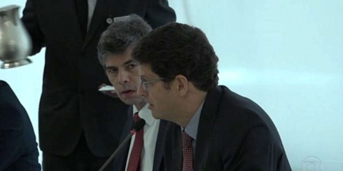 Whatcha gonna do? - by Felipe Silveira - NewsFelps