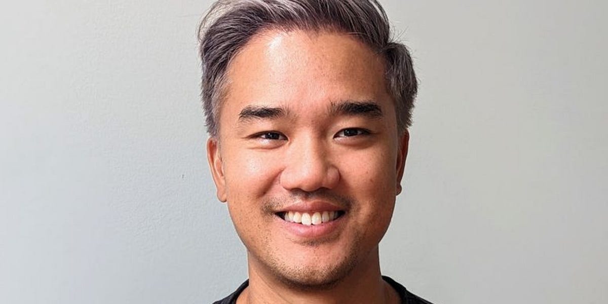 Introducing The Karnjanaprakorn Show