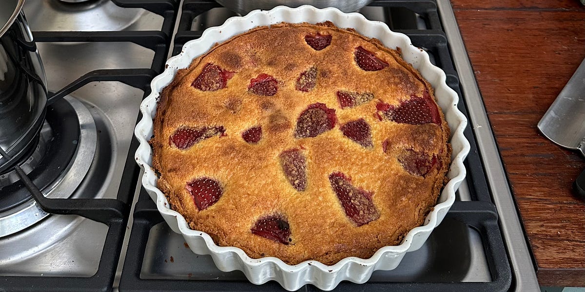 Strawberry and almond tart - Carter’s Cooking