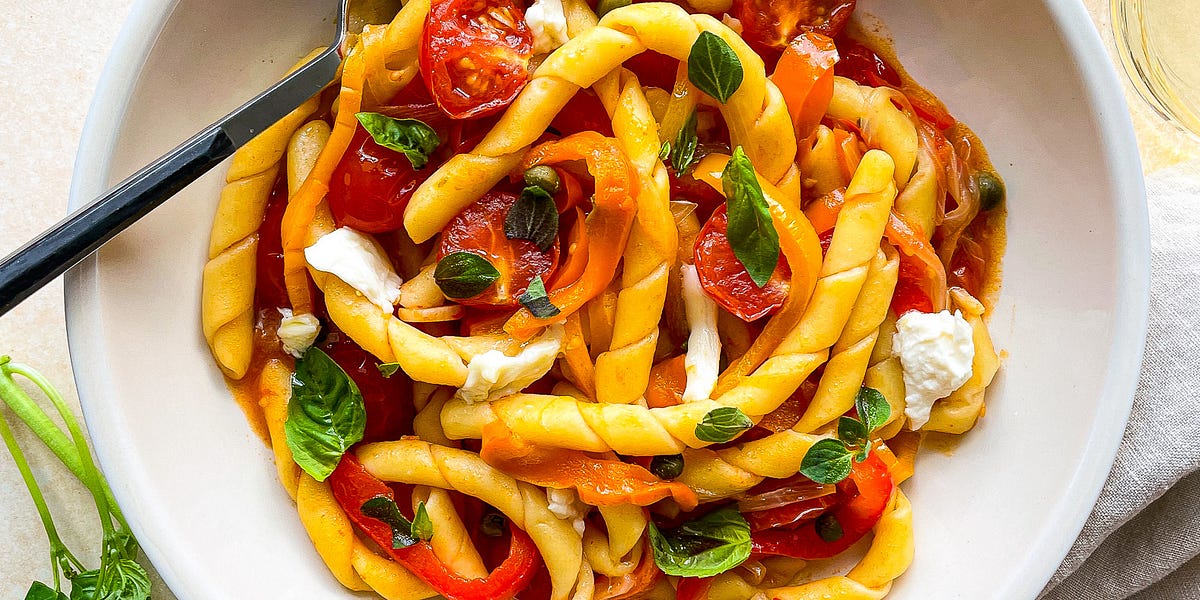 super simple sweet pepper pasta - by Meryl Feinstein