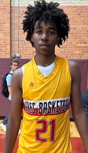 Lewis Lifts Hayes Over Iona Prep With Buzzer Beater