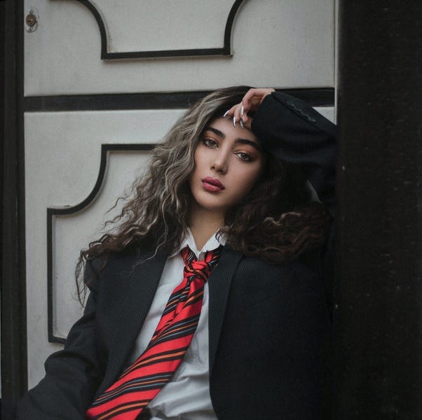 Finding Your Inner Lion : 10 Powerful Behaviors of a Confident Person