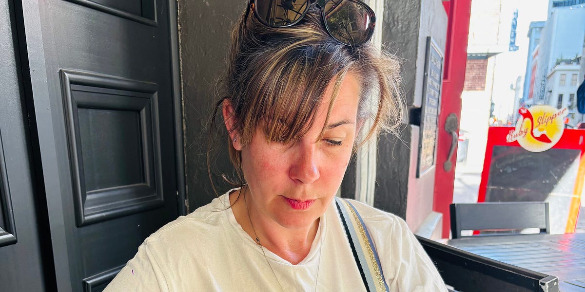 WELCOME home, welcome to The Sparkle on Substack Community 💫