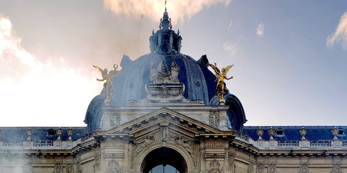 Brumas, luzes, sons, aromas… - Paris Arty