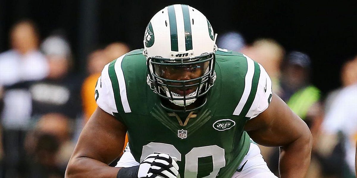 Left Tackle vs Right Tackle - by David Wyatt-Hupton