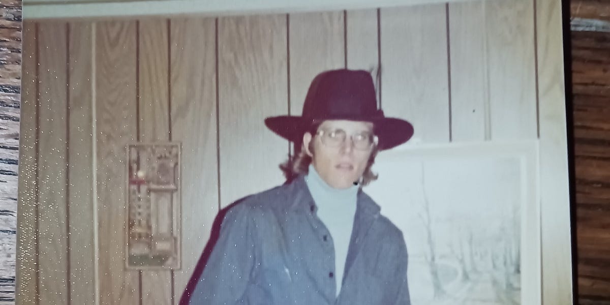 Darby joins US Army, like Dad back twice from Vietnam. Poor kid way to ...