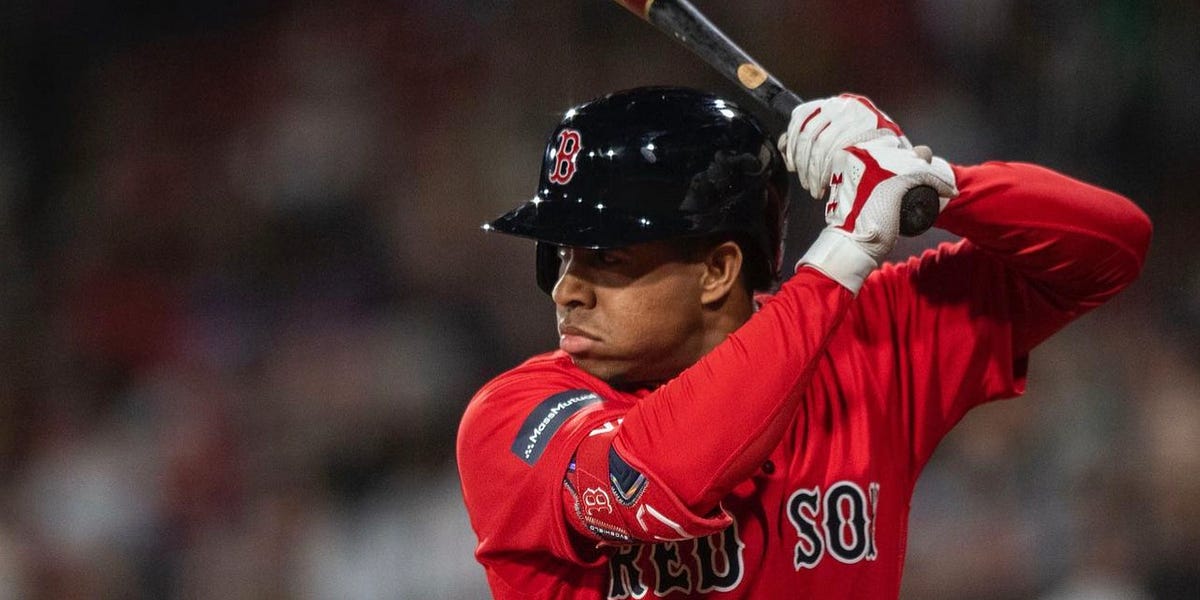 Enmanuel Valdez collects first major league hit