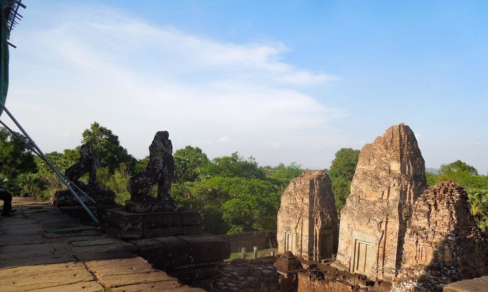 Learning from Angkorian Water Engineers - a travel case study