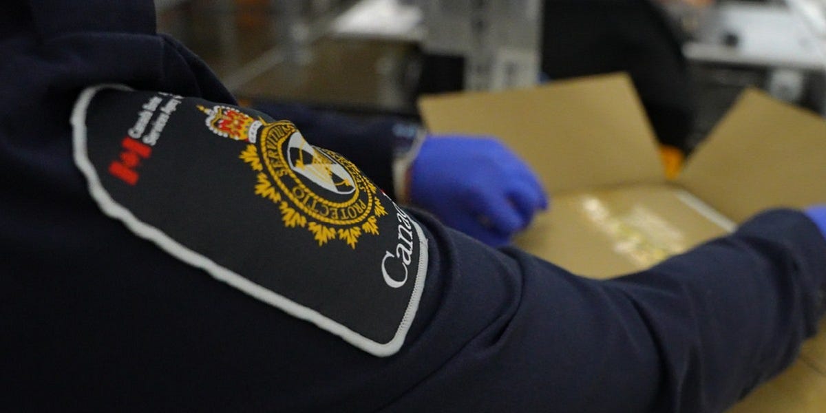 Comments - Canada’s border agency allows uniform cross-dressing for new ...