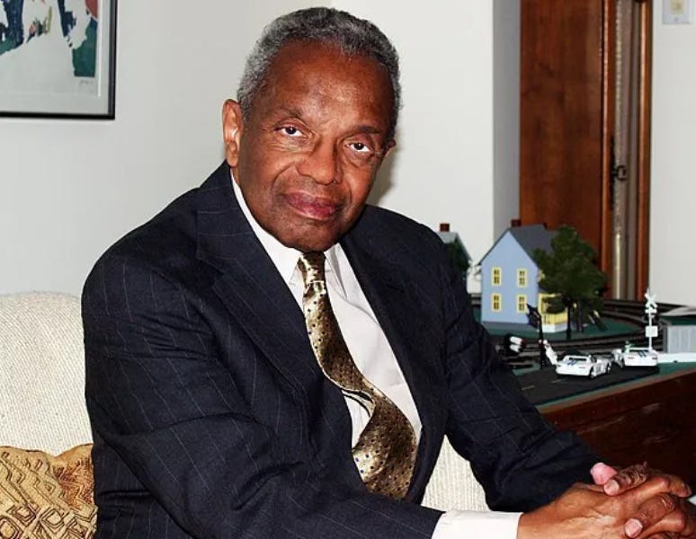 Advance Morning News - FXBG Advance