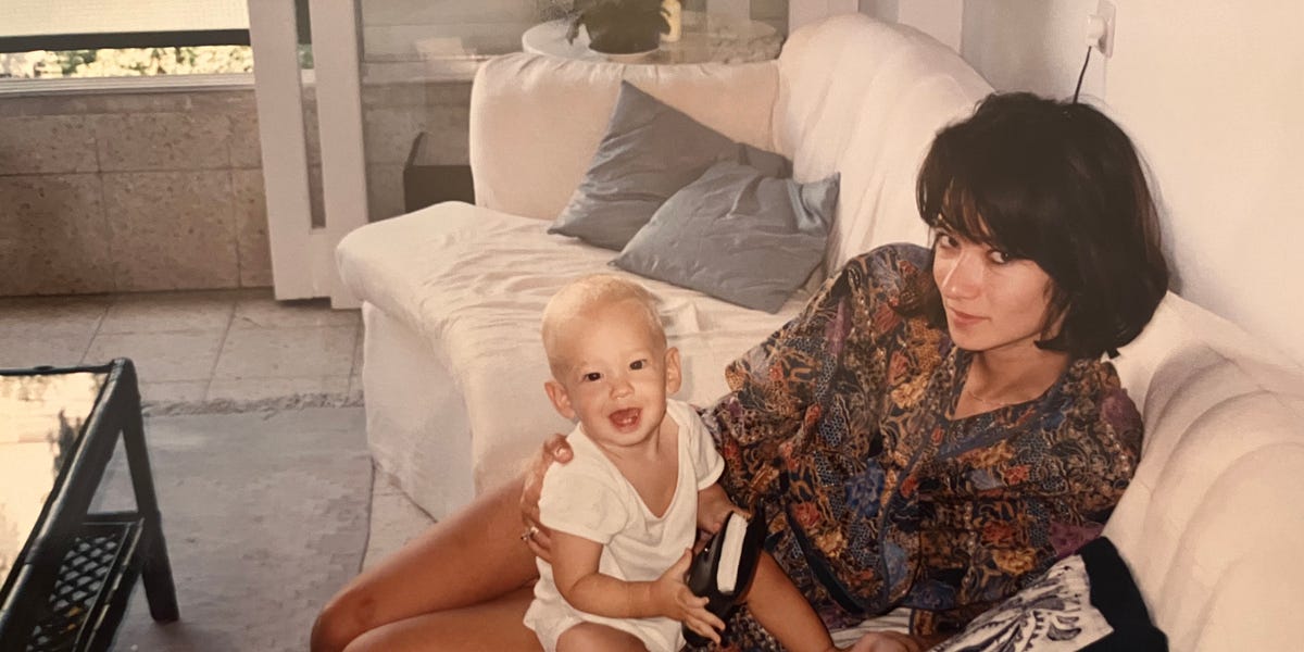 The crab - by Sam Kriss - Numb at the Lodge