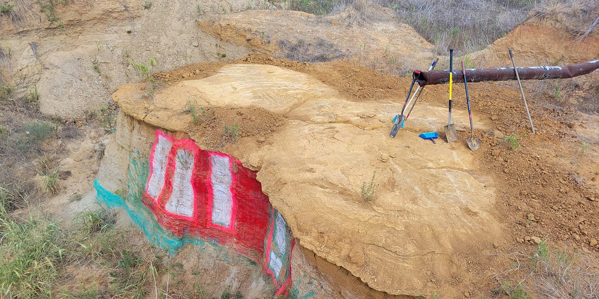 Rock maps & runes, caveman cartoons, or art w/ intentions of leaving a story to read 1,000s of ...