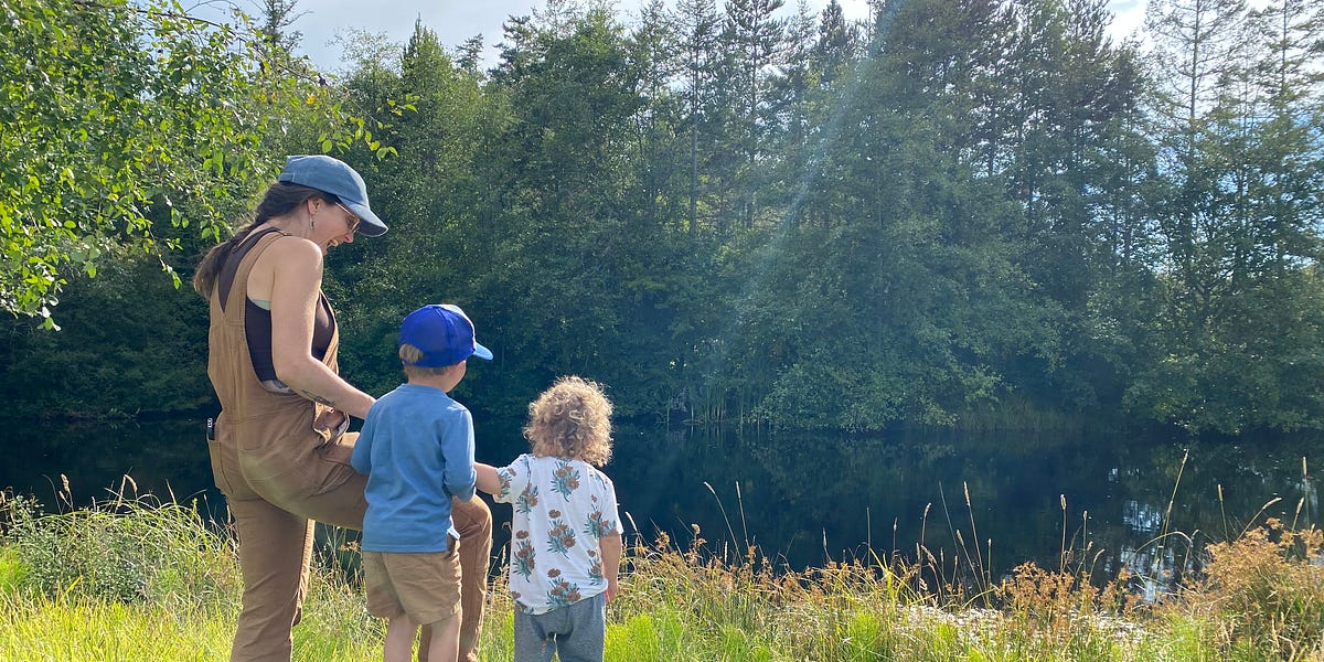 How to Be a Swamp Mom - by Theora Moench