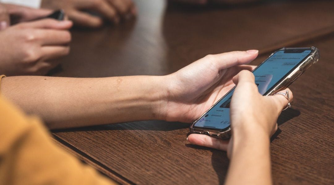 How to Control Distractions? - Neeraj Arora Reflections