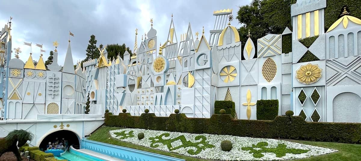 All the Wacky Wednesday theme park news - by Robert Niles