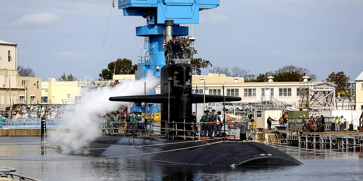 US Submarine Arrives In Guantanamo Bay, Near US Base In Cuba