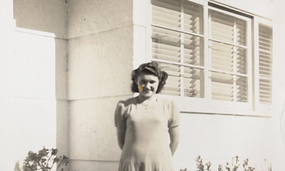 Dear Nan: A 1930s and 40s Childhood - Betty Mae Wrote