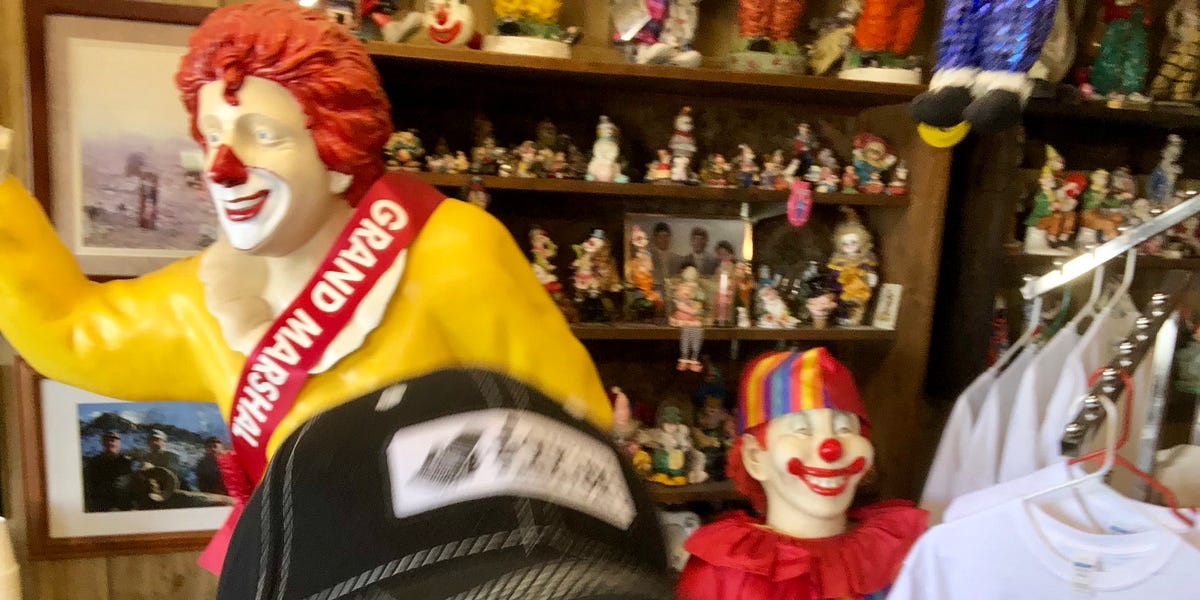 What, Me Worry? - by Wendi Aarons - They're Not All Gems