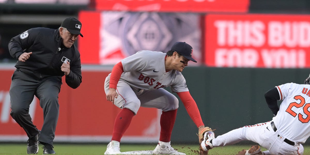 Red Sox make multiple roster moves - by Matt Poirier