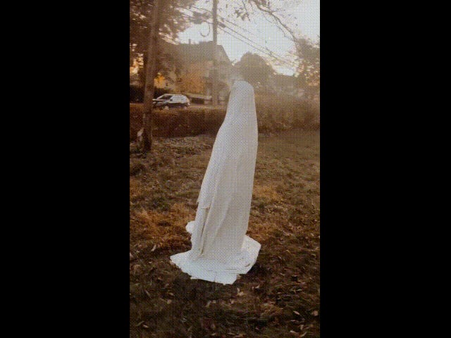 #8: Life-Size Plaster Ghost - Haunt Makers