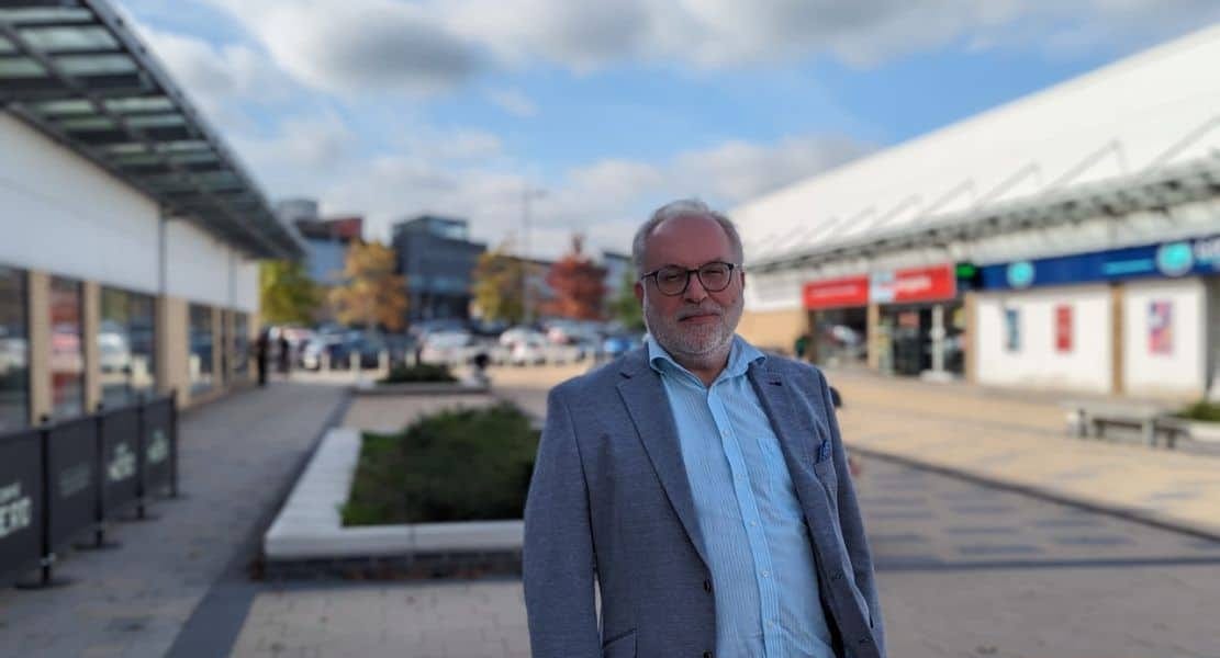 Is Portadown town centre thriving or declining?