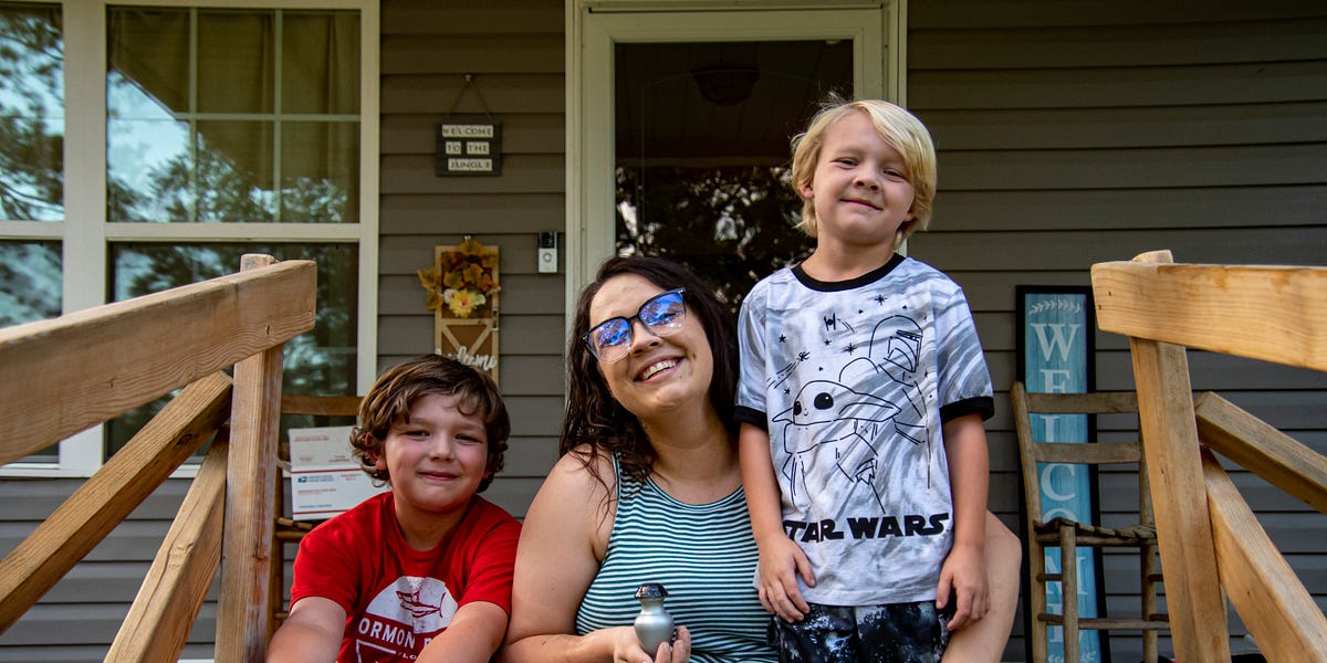 Finding Miss Mary - Tread by Lee Hedgepeth