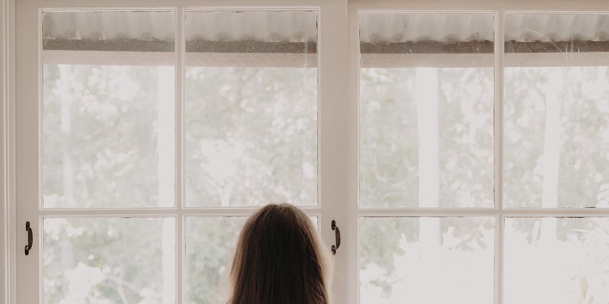 The invisible load - A Life of Less with Claudia Wilde