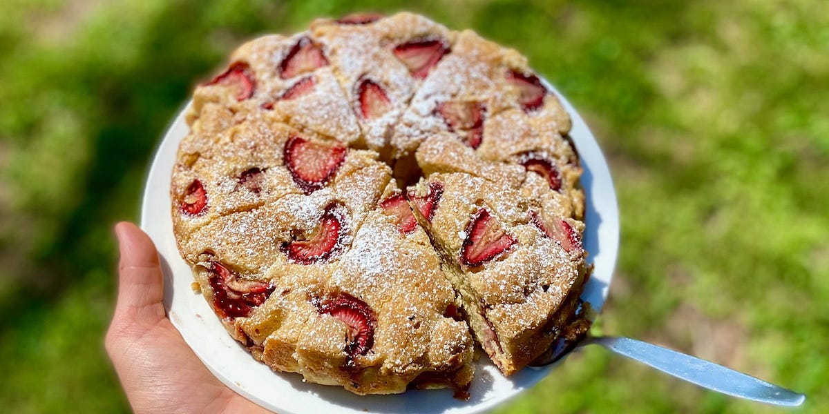 old fashioned strawberry cake - by Michelle Aronson