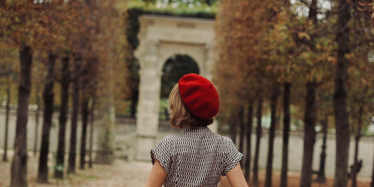 How to Seduce a Frenchman - by Alicia Kenworthy