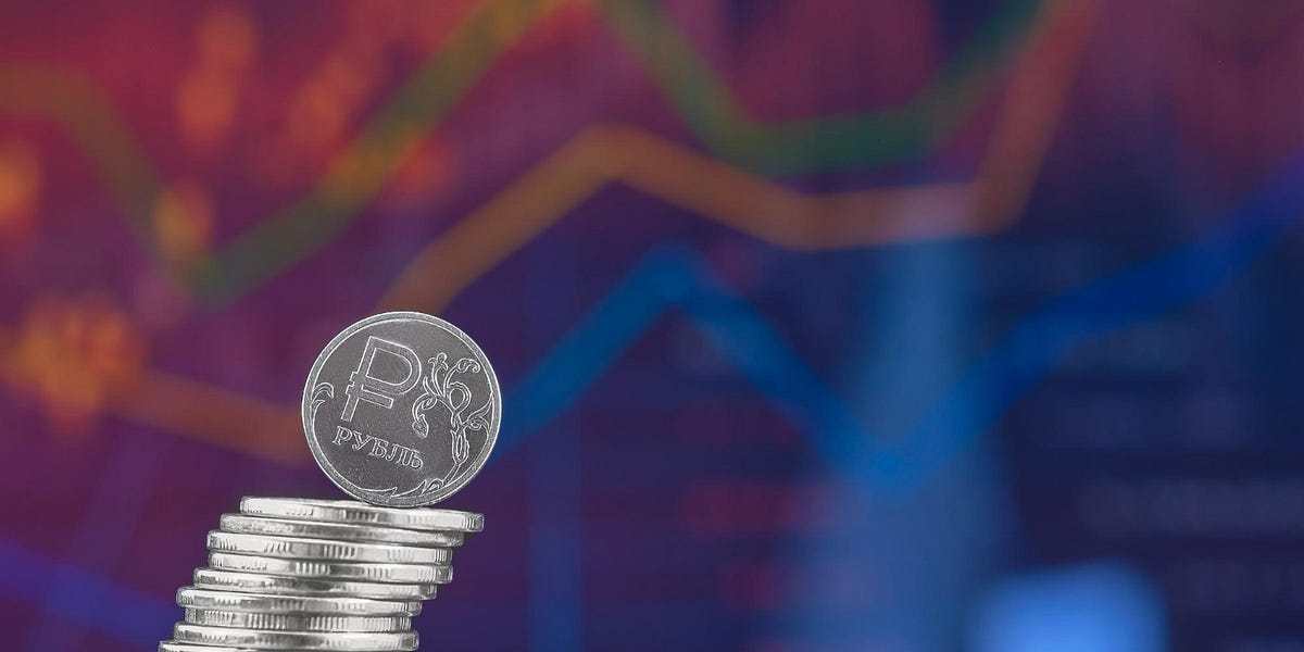 Unyielding Russian Economy: Navigating Sanctions and Financial Isolation