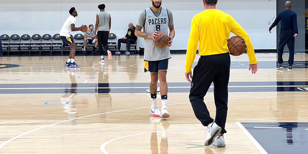 Pacers waive two-way guard Trevelin Queen