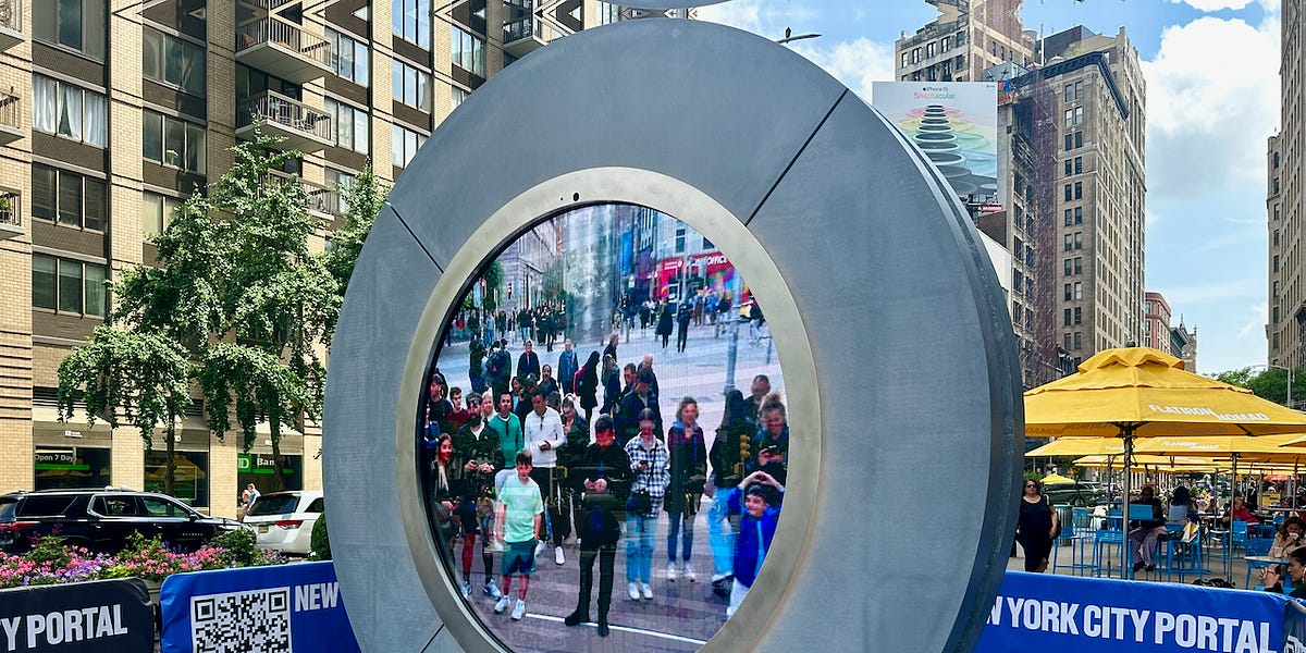 I Survived the NYC Portal!!! - by Anne Kadet - CAFÉ ANNE