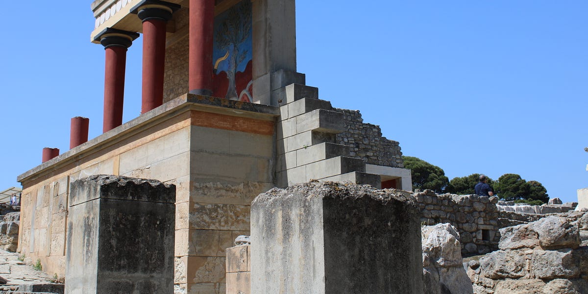Knossos - Minoan history or mythic theatre?