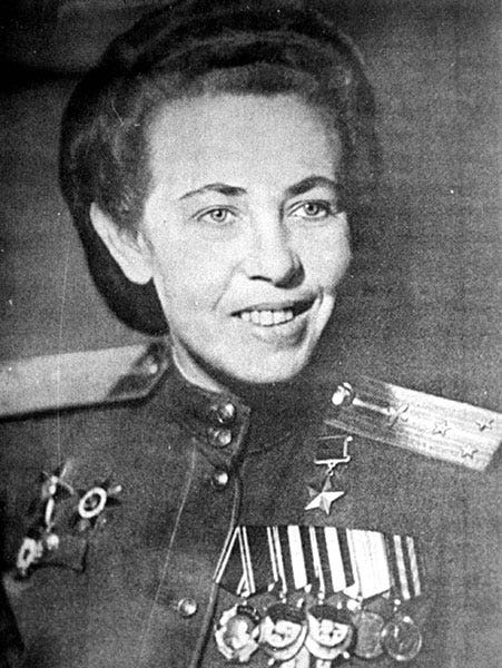 Polina, Nina & Art - by Hayley Noble - Women in WWII