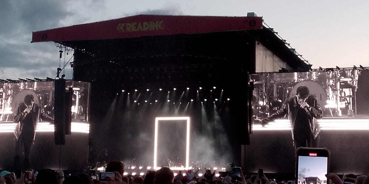 the 1975 @ reading festival - by Cameron Sinclair Harris