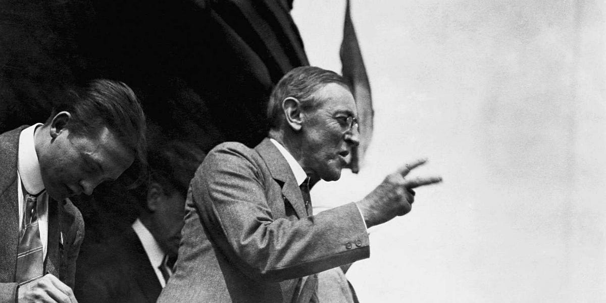 Four-Minute Men: Control social en menos de cuatro minutos