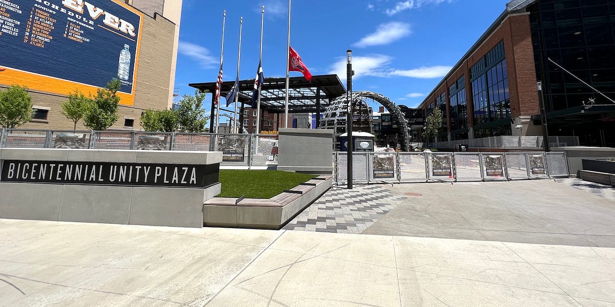 Photo Update: Bicentennial Unity Plaza, Commission Row outside ...