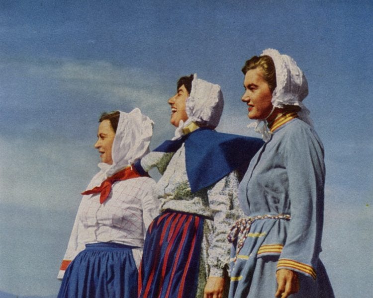 Visualizing Franco-American Culture Through French-Canadian Folklore