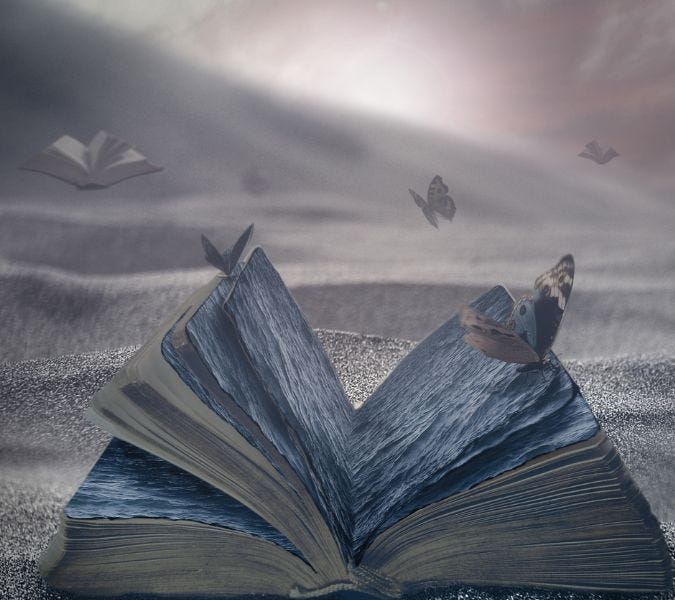 Sacúdelo, que tiene arena. - by Raquel C.Muriel